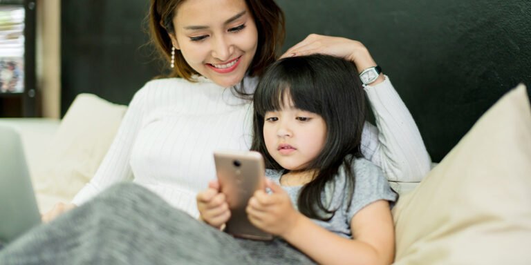 How to Protect Your Child from Screen Addiction - Safes