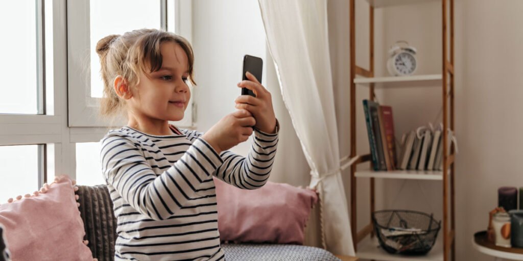 How to Disable Internet on Children’s Phones