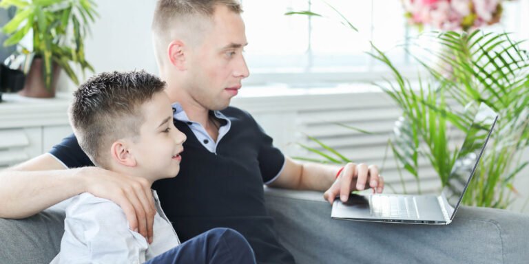 How to Deal with Screen Addiction in Kids